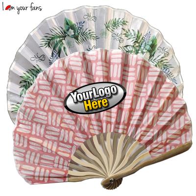 China Hot Selling 17cm Wholesale Silk Dance Fans Bamboo Folding Fan Wedding Fans for Gift for sale