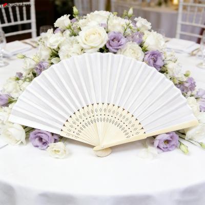 China Factory Price Wholesale Wedding Favors Gifts Fans Bamboo Hand Fan With Gauze Bag for sale