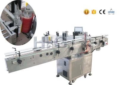 China TCG conveyor motor fix position automatic labeling machine 30 - 90mm bottle thickness for sale