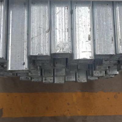 China Lightweight Galvanized Square Steel Tubing 300g/㎡ Zinc Coating DN15-DN300mm for Fence Guardrail Construction for sale