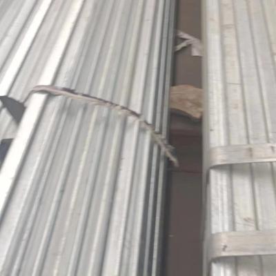 China Galvanized Rectangular Pipe with 40-275g/m² Zinc Coating and Custom Flower Pattern Surface for Structural Applications for sale