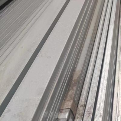 China Custom Galvanized Square Rectangular Pipe with 40-275g/m² Zinc Coating for Construction and Industrial Applications for sale