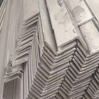 China Q235 Galvanized Mild Steel Angle 140mm Edge Width for Structural Building Applications for sale