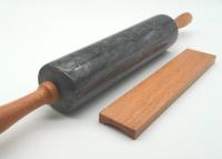 China Smooth Surface Stone Rolling Pin , Noodle Rolling Pin  Hand Burnishing for sale