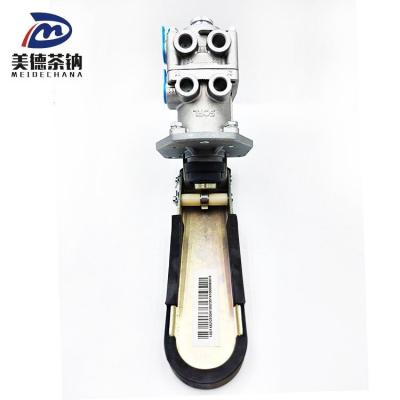 China Metal Brake Master Cylinder 3514-10-00006 for Howo Trucks Heavy Duty Automatic Braking System for sale