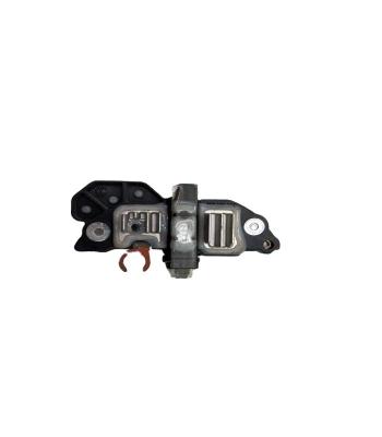 China Bus Parts Voltage Regulator 12V 24V Original for Replacement Repair CCC Certified for sale