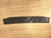 China Heavy Truck Front Bumper Grille Assembly OEM 2803710-1800 Custom Length for sale