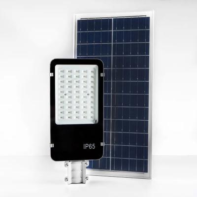 China Outdoor Solar Energy Street Lamp IP65 Solar Street Light With Inbuilt Lithium Ion Battery for sale