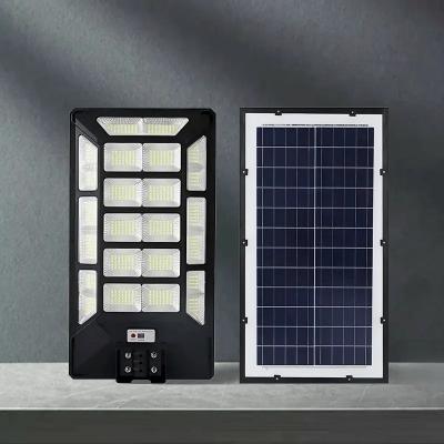 China 100W Solar Street Light with an Inbuilt Battery and Motion Sensor Designed for sale