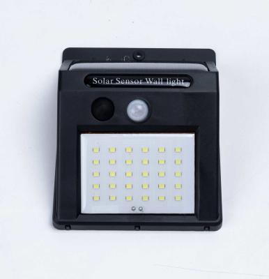 China IP65 Waterproof 6500K Solar Sensor Wall Light Modern Outdoor Retaining Wall Lights for sale