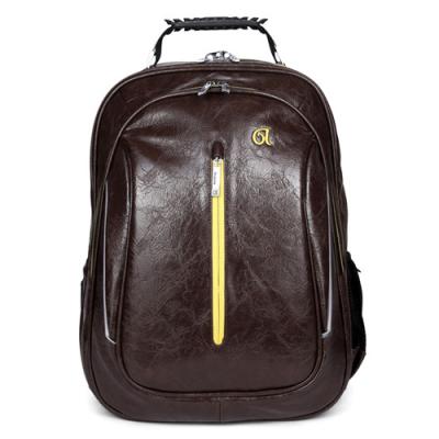 China Water - Resistance Retro Leather Backpack With Adjustable Shoulder Straps for sale