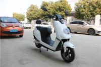 China White Color Sleek Design Electric Moped For Adults 1200W DC Brushless Motor for sale