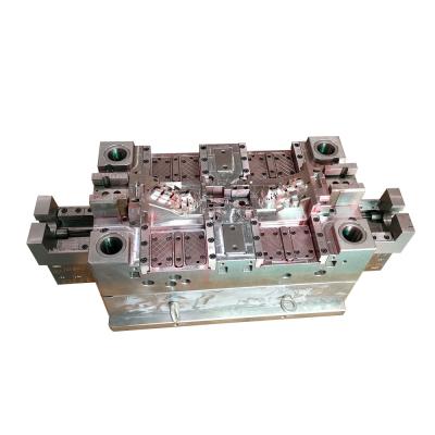 China Custom YUDO Hot Runner Plastic Injection Mold 500k Shots For Car Parts for sale