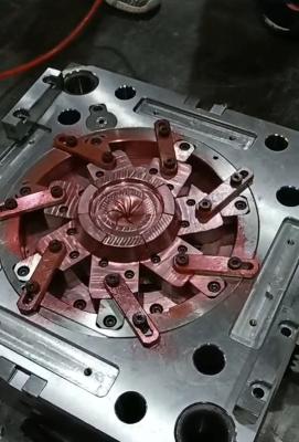 China Hot Runner 1000000 Shots EDM Mechanical Structure Mold for sale