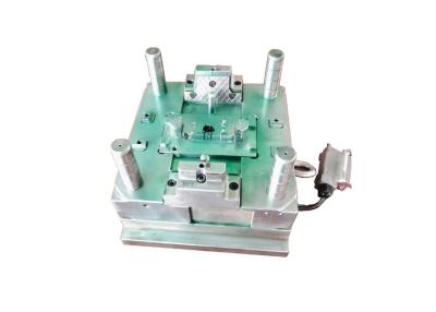 China Hot Runner S136 Insert Injection Molding For Construction Plastic Parts for sale