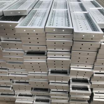 China Customizable Steel Scaffolding Plank with Pre Galvanized Surface for sale