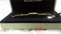 China 18K Rose Gold Bracelet with Moveable  3 Diamond for sale