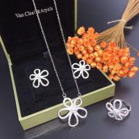 China 18K White Gold Diamond Jewelry Set with Necklace Ring and Earrings for sale