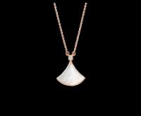 China DIVAS’ DREAM necklace in 18 kt pink gold with mother of pearl and pavé diamonds. Ref. 350062 CL856960 for sale