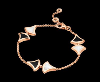 China ’ DREAM bracelet in 18 kt pink gold with mother of pearl and onyx. Ref. BR856995 for sale