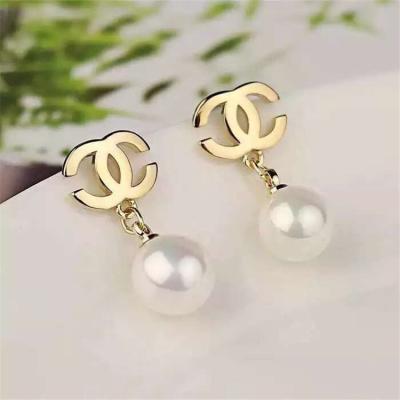 China Logo Earrings in 18K Yellow Gold with Dropping Pearl Fashion Lady Jewelry Global Shipping for sale