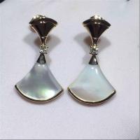 China DIVAS'DREAM earrings in 18 kt pink gold with mother of pearl and diamonds for sale