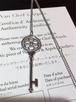 China gold key necklace 18kt gold  with white gold or yellow gold or pink   gold for sale