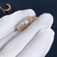 China Elegant  18K Gold Diamonds Serpenti Viper Ring Diamond With White MOP Ring Yellow Gold White Gold for sale