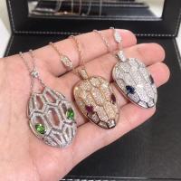 China Hot Selling Fashion Necklace Pure 18k Gold   Serpenti Necklace With Natural Diamonds for sale
