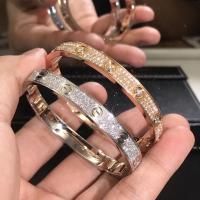 China Popular Beautiful Gorgeous Factory Made 18k Car Tier Yellow/White/Rose Gold And Natural Diamonds LOVE Bracelet for sale