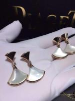 China DIVA earring in 18 kt gold for sale