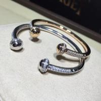 China PIAGET  brand  jewelry 18k gold Possession open bangle bracelet set with 90 brilliant-cut diamonds (approx. 1.00 ct). for sale