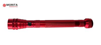 China Telescopic Magnetic Flashlight with 3 LED Lamps - 560mm Extended Length, 15lb Magnet Capacity for Industrial Use for sale