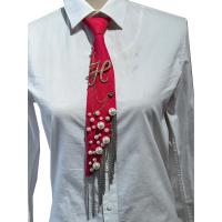 China Wholesale Letter H Pearl Brooch Necktie Handmade Faux Pearl Alphabet Pin with Iron Chain Tassel Decorative Polyester Tie for Women (Red) for sale