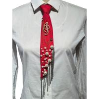 China Wholesale Letter I Pearl Brooch Necktie Handmade Faux Pearl Alphabet Pin with Iron Chain Tassel Decorative Polyester Tie for Women (Red) for sale