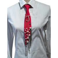 China Wholesale Letter J Pearl Brooch Necktie Handmade Faux Pearl Alphabet Pin with Iron Chain Tassel Decorative Polyester Tie for Women (Red) for sale