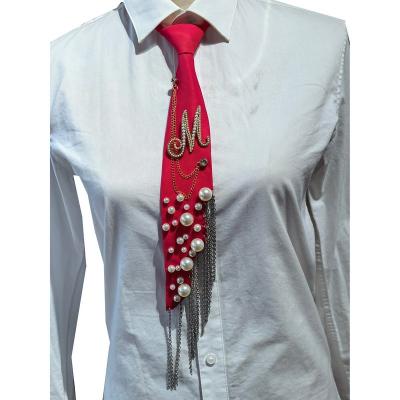 China Wholesale Letter M Pearl Brooch Necktie Handmade Faux Pearl Alphabet Pin with Iron Chain Tassel Decorative Polyester Tie for Women (Red) for sale