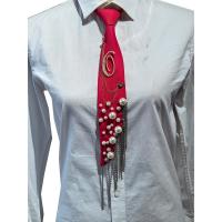China Wholesale Letter O Pearl Brooch Necktie Handmade Faux Pearl Alphabet Pin with Iron Chain Tassel Decorative Polyester Tie for Women (Red) for sale