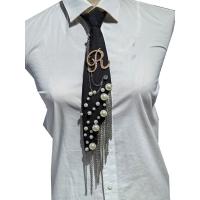 China Wholesale Letter R Pearl Brooch Necktie Handmade Faux Pearl Alphabet Pin with Iron Chain Tassel Decorative Polyester Tie for Women (Black) for sale