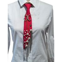 China Wholesale Letter X Pearl Brooch Necktie Handmade Faux Pearl Alphabet Pin with Iron Chain Tassel Decorative Polyester Tie for Women (Red) for sale