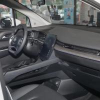 China Hyundai CUSTO 2WD Medium To Large MPV Electric One key lifting Anti-pinch Gasoline Car for sale