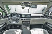 China Kia K5 Sedan 4 Doors 5 Seats Left Steering Gasoline Cars 176kw Maximum Speed 220 Power for sale