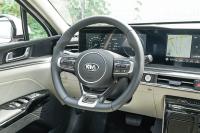 China Kia K5 Sedan 4 Doors 5 Seats Left Steering Gasoline Cars 176kw Maximum Speed 220 Power for sale