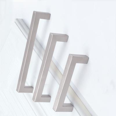 China Brushed Chrome Silver Stainless Steel 201 Furniture Handle Pulls 224mm for sale