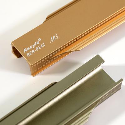 China Corrosion Resistant 897mm Aluminium Kitchen Handles for sale