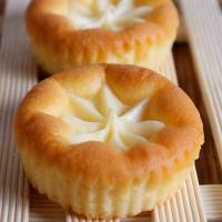 China Cup Cake Maker Equipment Donuts Dispenser Bakery Depositor Machine for sale
