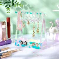 China Acrylic Creative Dazzling Triangle Jewelry Rack Hanger Elegant Accessories Storage Earrings Necklaces Jewelry Storage Rack for sale