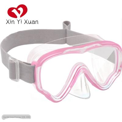 China Professional Wide-View Diving Mask with Anti-Fog Coating and Adjustable Headband for Clear Underwater Vision for sale