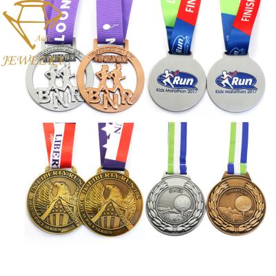China Sports Achievement Personalised Medals And Trophies for sale