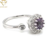 China Trendy 18k Diamond Wedding Bands For Women for sale